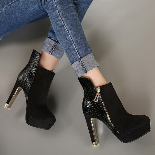 chaussures a talon super haut